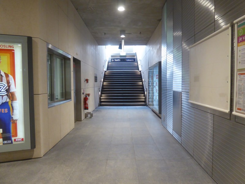 Photos de la station T6 Viroflay-Rive Droite | Site Horizon Employeur